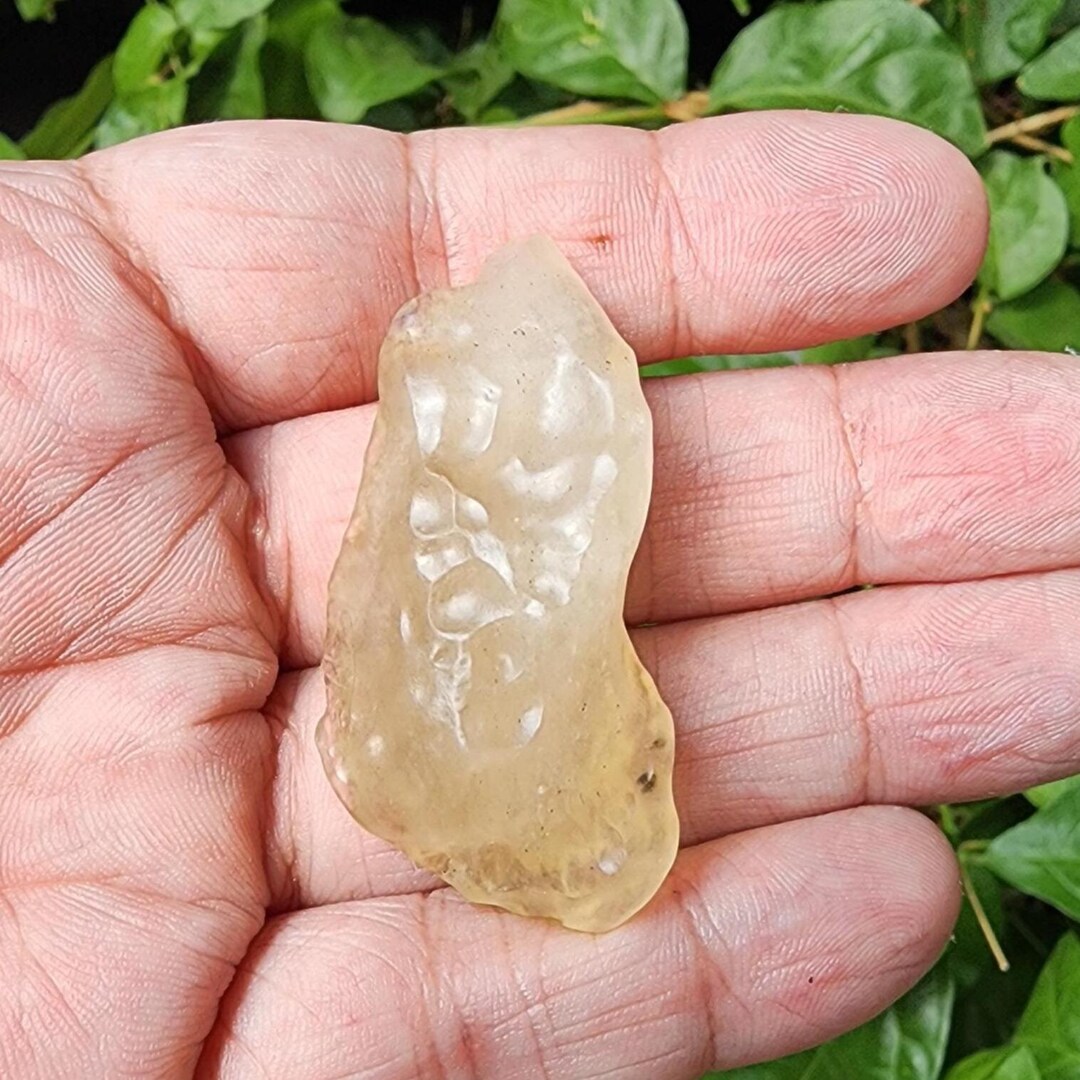 Libyan Desert Glass . Gold Ldg . Libyan Gold Tektite . Libyan Glass ...