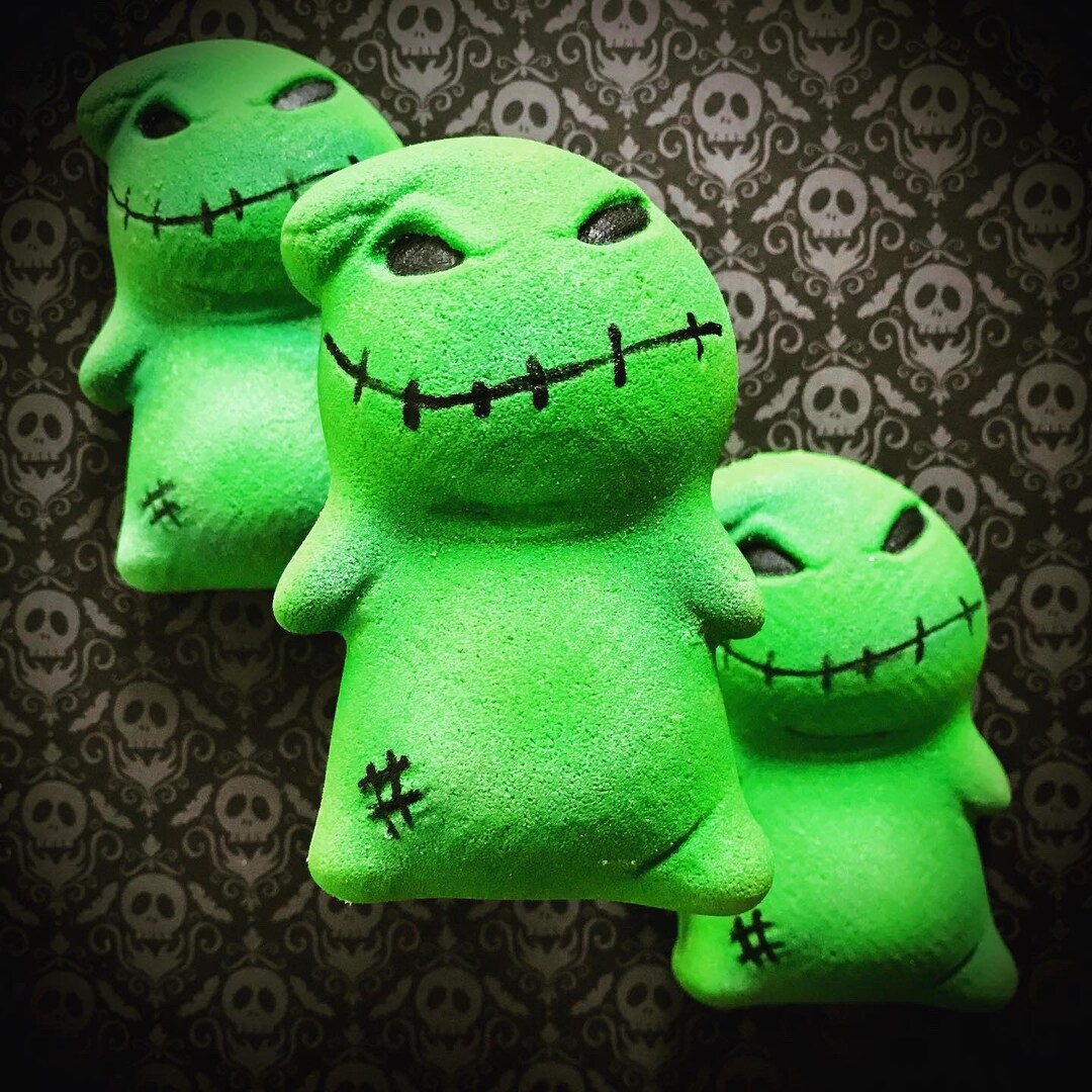 Oogie Boogie Inspired Bath Bomb / Creepmas Bath Bomb - Etsy
