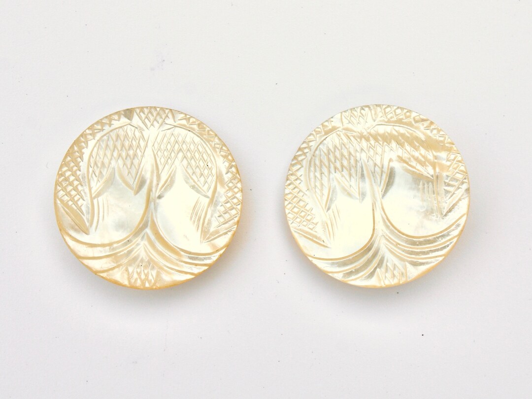 19th Century Carved Weeping Willow Tree Mother of Pearl Buttons ...