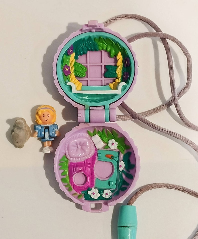 Vintage Polly Pocket- Polly Pocket Medaillon Necklace Fuzzy Bunny ...