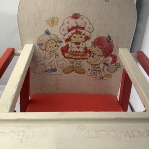 1983 Strawberry Shortcake High Chair by American Toy Furniture Company ...