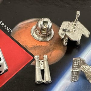 Night Sky Solar System Monopoly Complete in Great Condition FREE ...