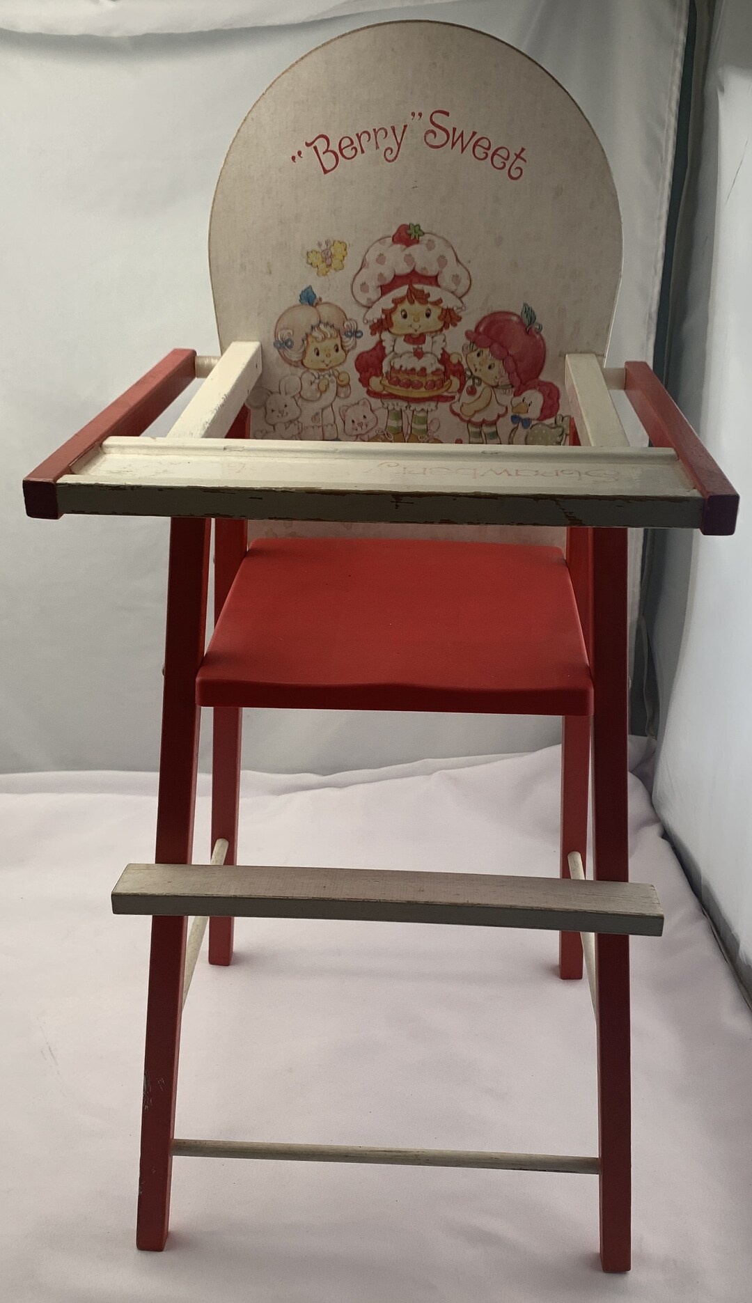 1983 Strawberry Shortcake High Chair by American Toy Furniture Company ...
