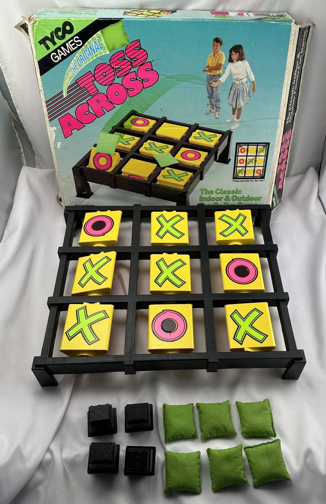 1993 Toss Across Game by Ideal Complete in Great Condition FREE ...