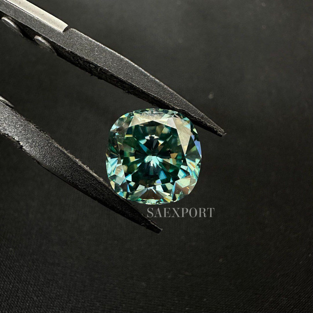 5 to 15 Carat Blue Color Cushion Cut Handmade Loose Moissanite for ...