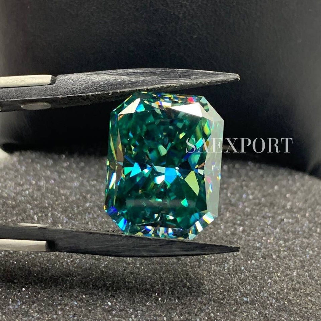 35.40 Crt Cyan Blue 20*18 MM Radiant Cut Handmade Loose Moissanite ...