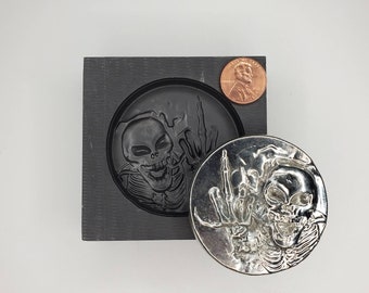 Graphite Skull Mold - Etsy