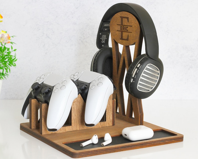 Personalized Wood PS5 Controller and Headphone Stand - Etsy