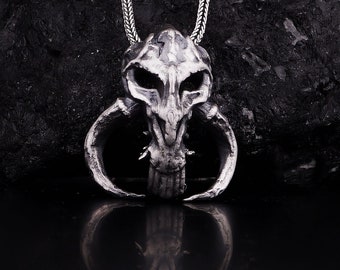 Alien Skull Necklace - Etsy