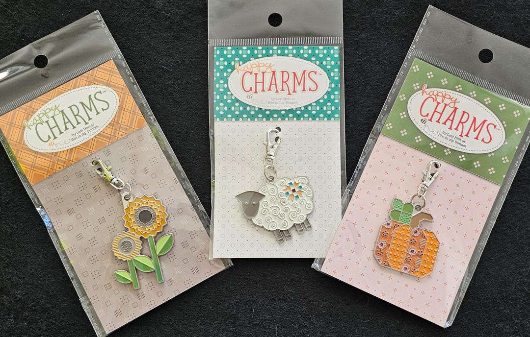HAPPY CHARMS: by Lori Holt - Etsy