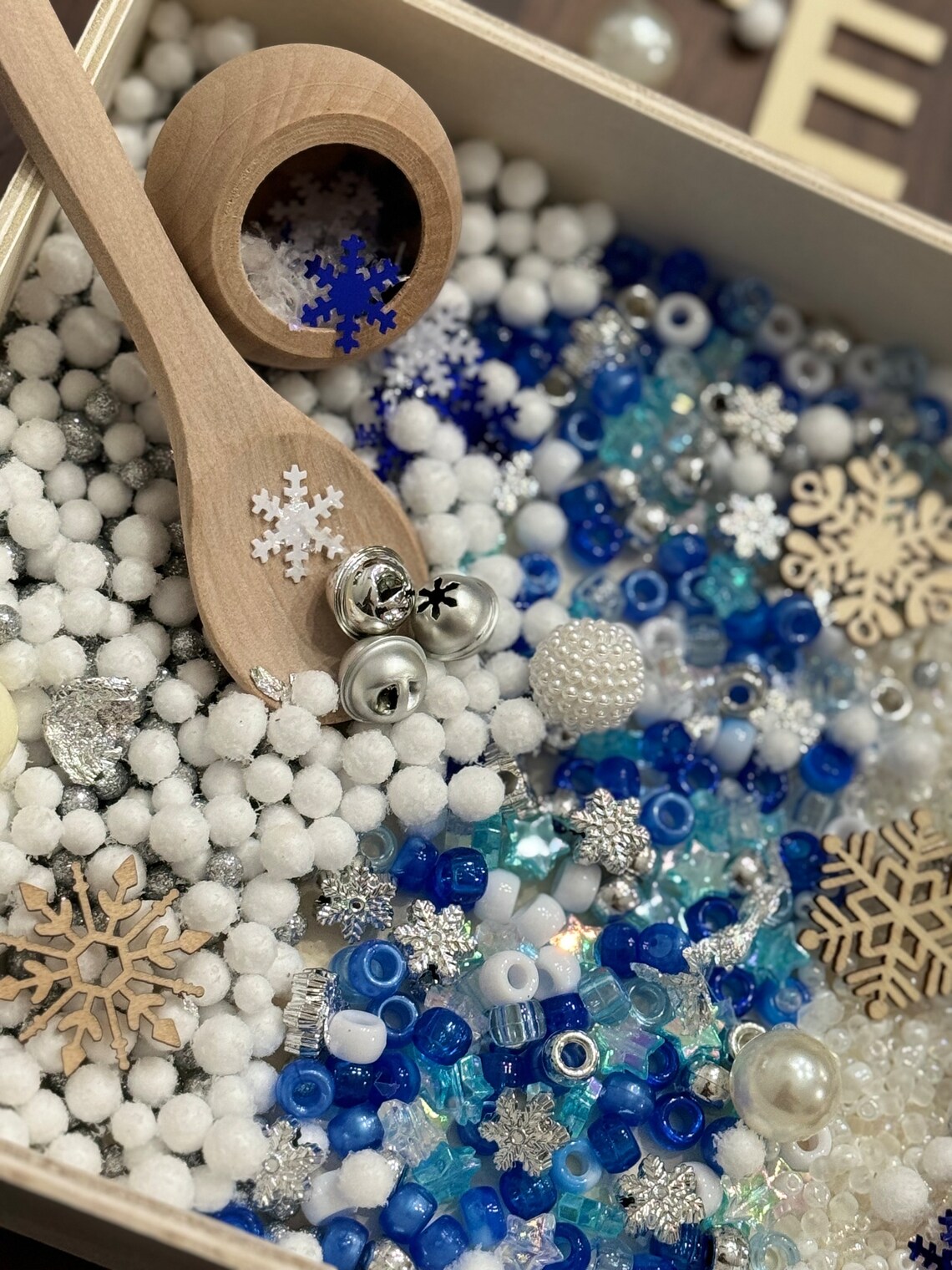 LET IT SNOW Sensory Activity, Sensory Tray, Winter Activity, Montessori ...