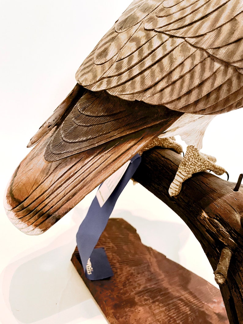 Red-tailed Hawk - Realistic Wood Carving - Etsy