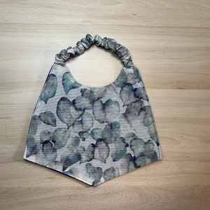 Pullover Bib Pattern: Elastic Neckline, Newborn Gift (PDF Pattern) - Etsy