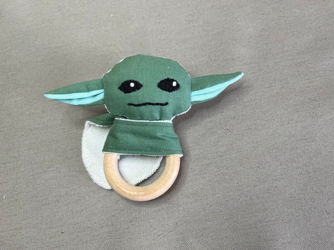 Baby Yoda Teether Toy Pattern, Grogu Toy Pattern PDF and Video Tutorial ...