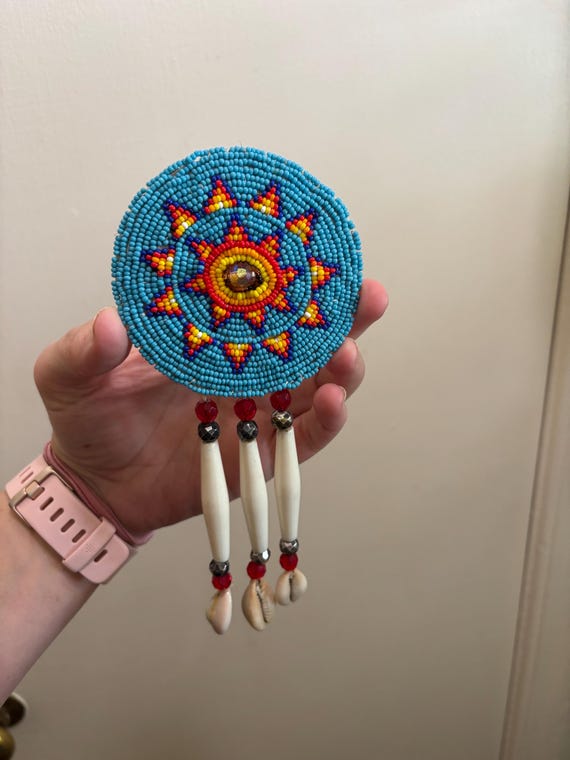 Vintage beaded Native American medallion shells blue … - Gem