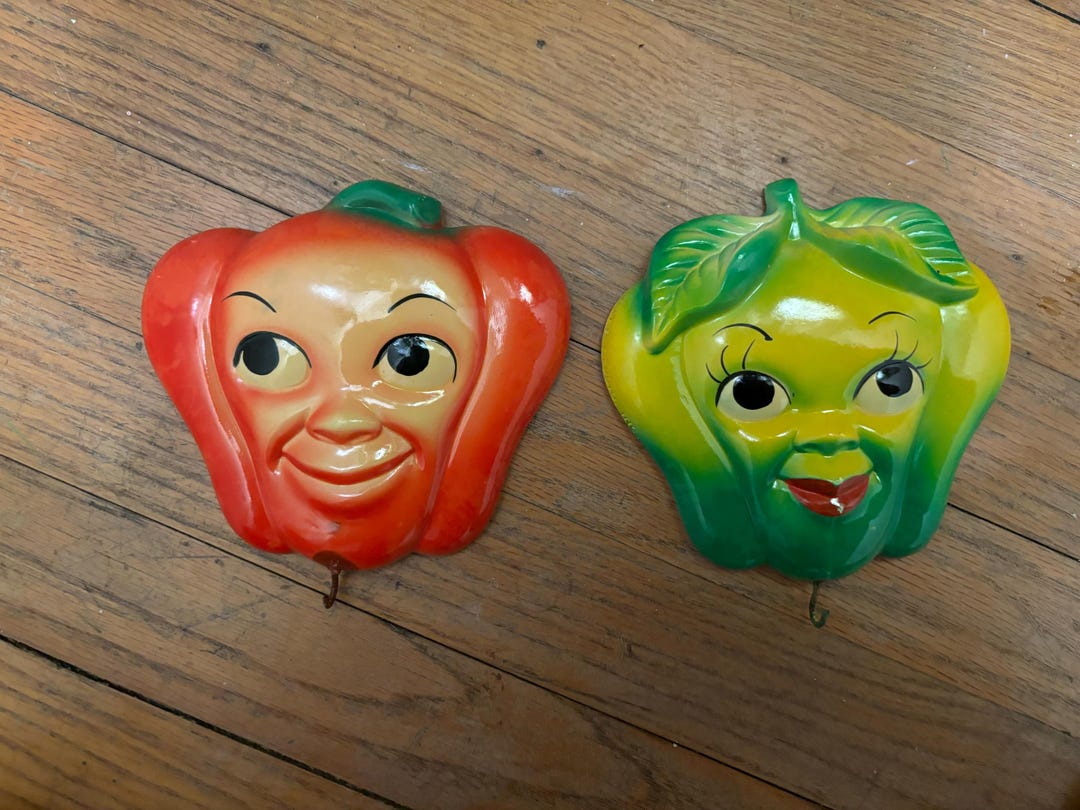 Vintage Miller Studios Anthropomorphic Pair of Bell Peppers Green and ...