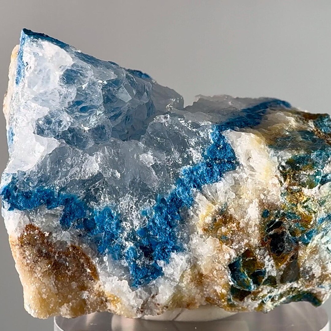Gorgeous Ceruleun Blue Shattuckite & Turquoise Chrysocolla on Golden ...