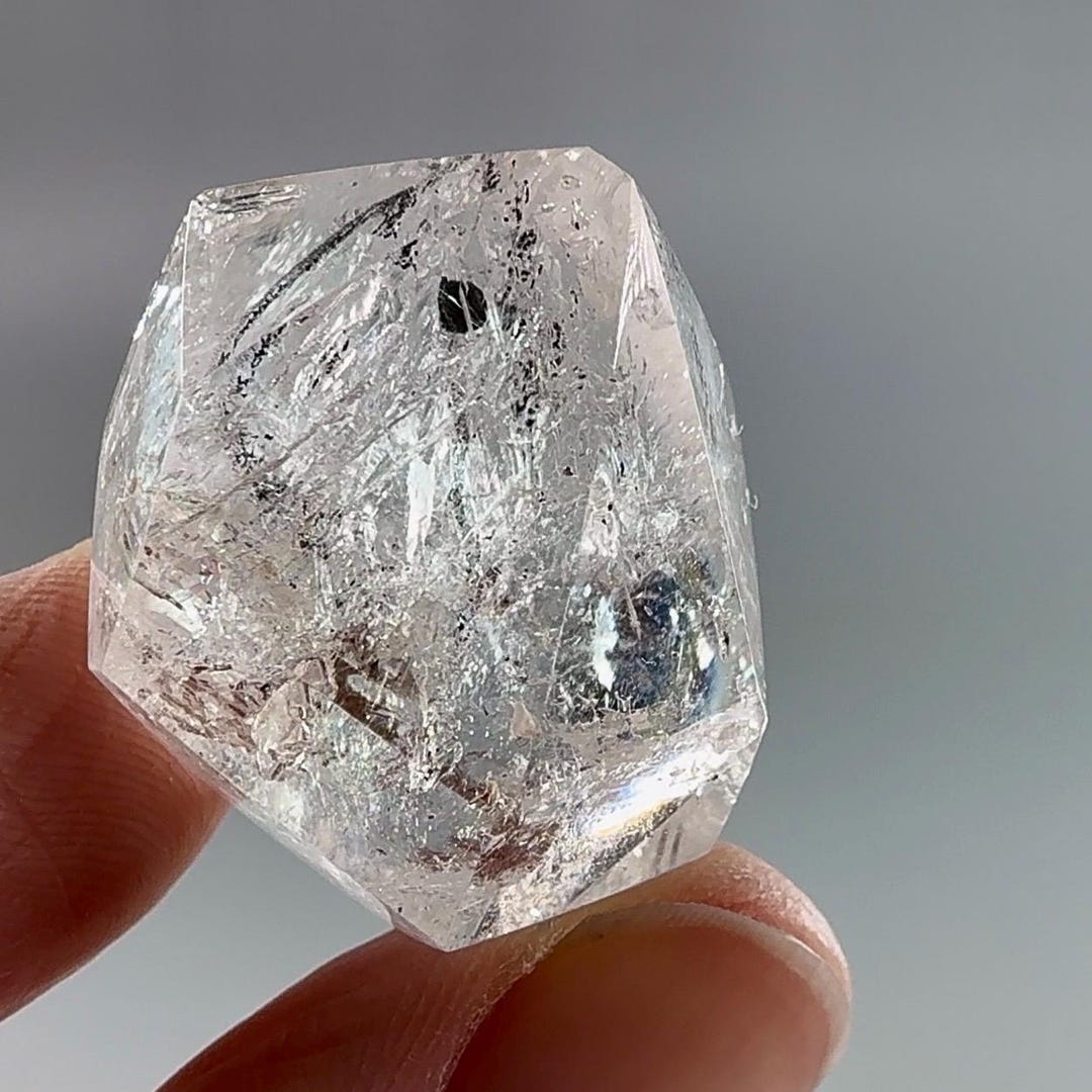 Very Large Moving Bubble & Moving Carbon Inclusions! Incredible Rainbow ...