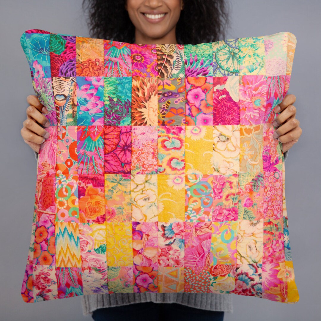 Bright Quilt Print Pillow - Etsy Canada