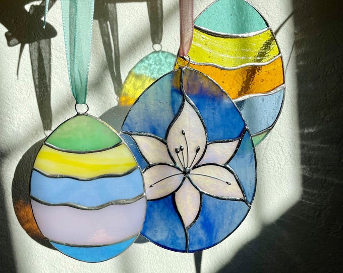 Stained Glass Easter Egg Suncatcher, Stained Glass Easter Lily ...