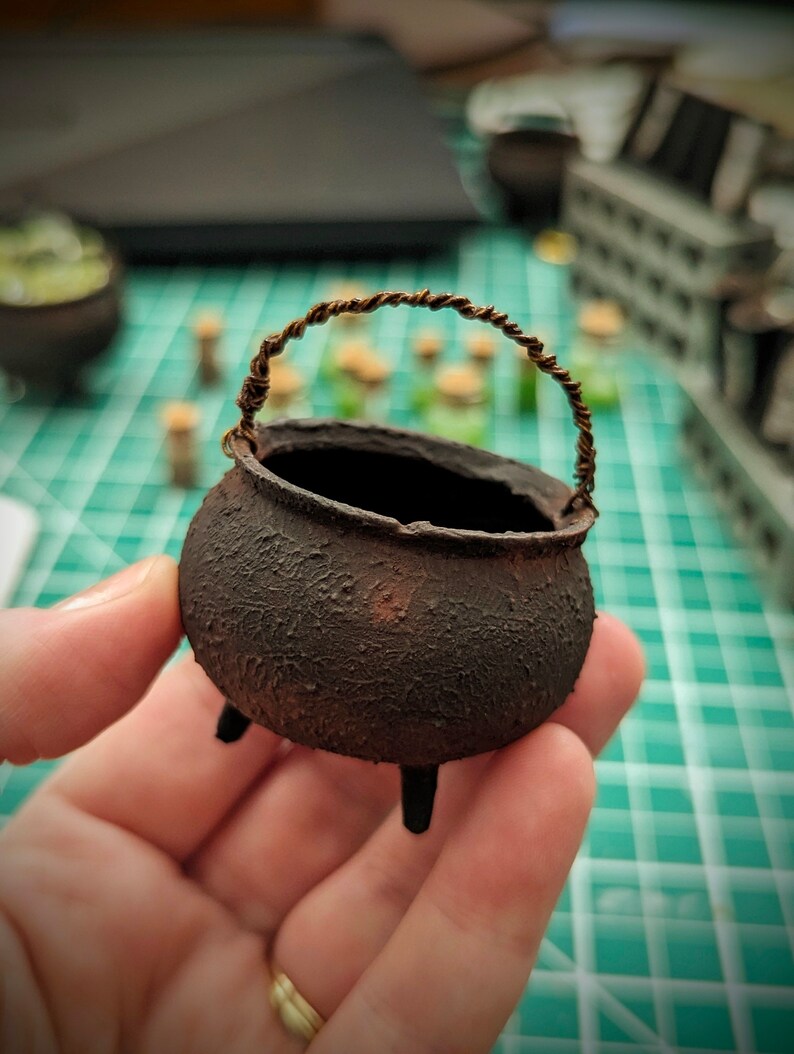 1:12 Miniature Witch's Cauldron With Copper Handle - Etsy