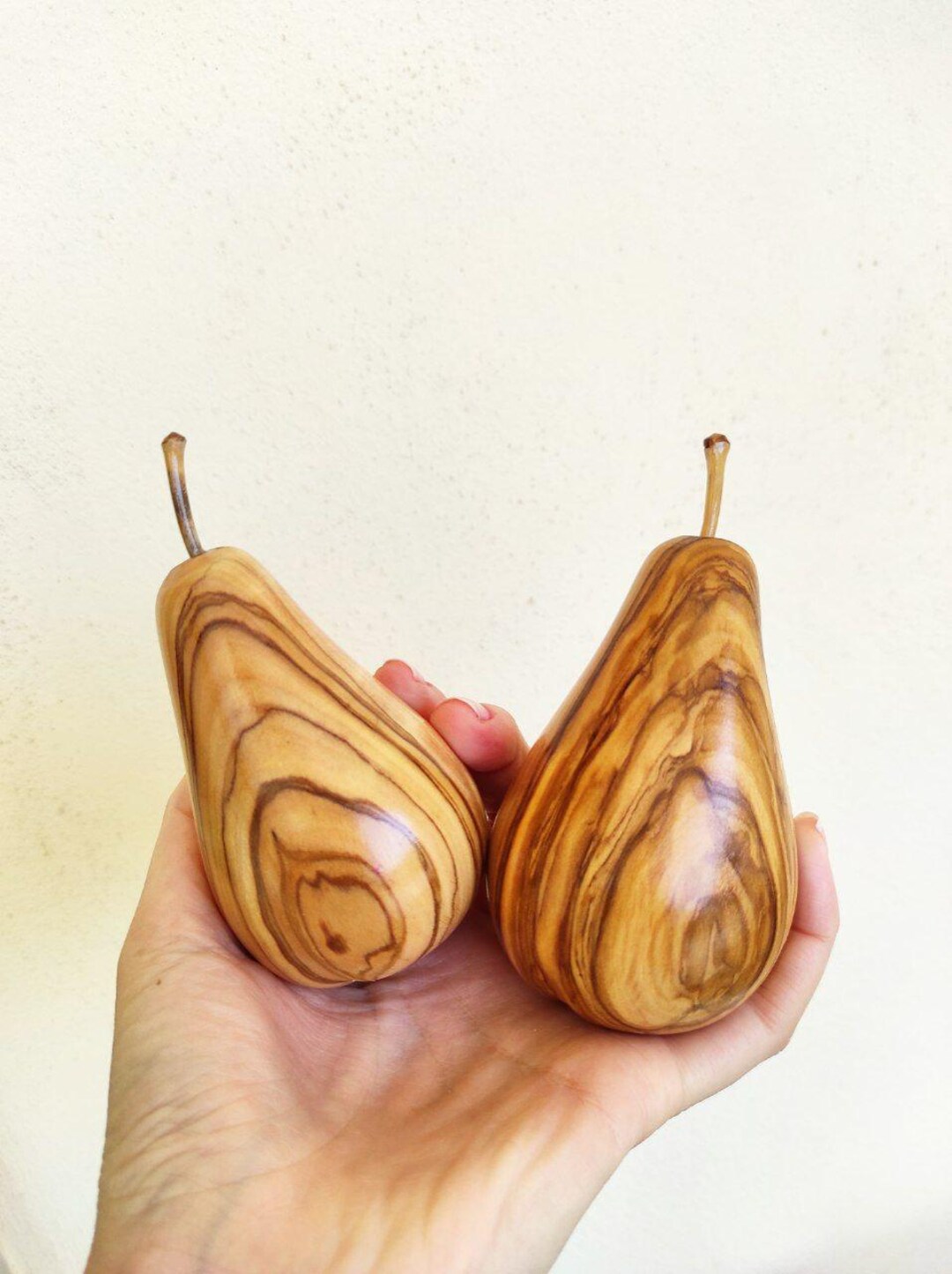 Wooden Pear Natural Veins - Olive Wood Fruits - Wooden Decorations ...