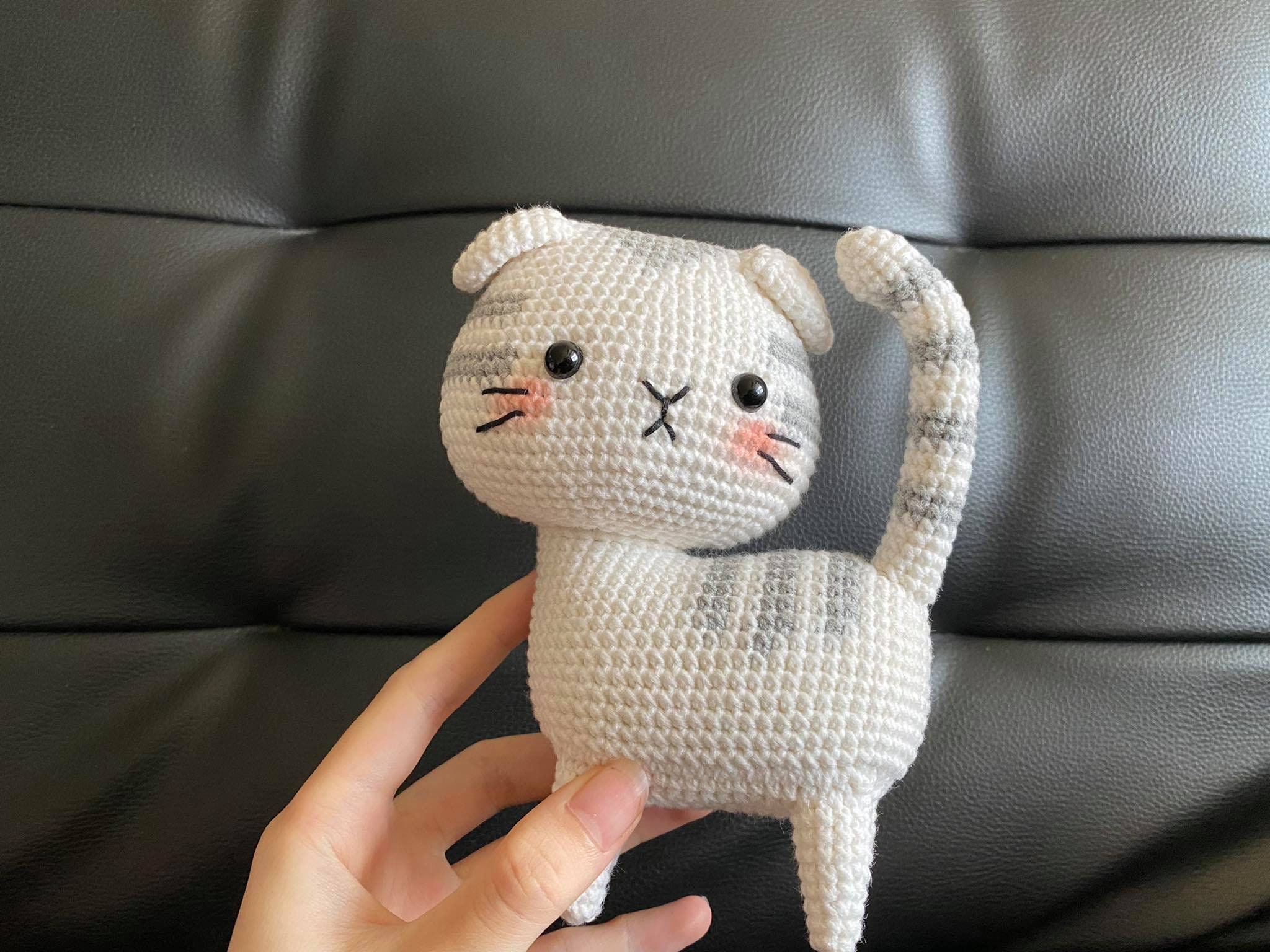 Crochet Silver Tabby Cat, Handmade Amirugumi Toys, Stuffed Animals ...