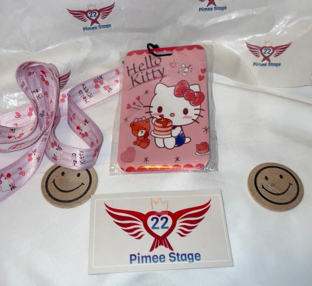 Badge Holder/reel/identification Holder: Hello Kitty - Etsy