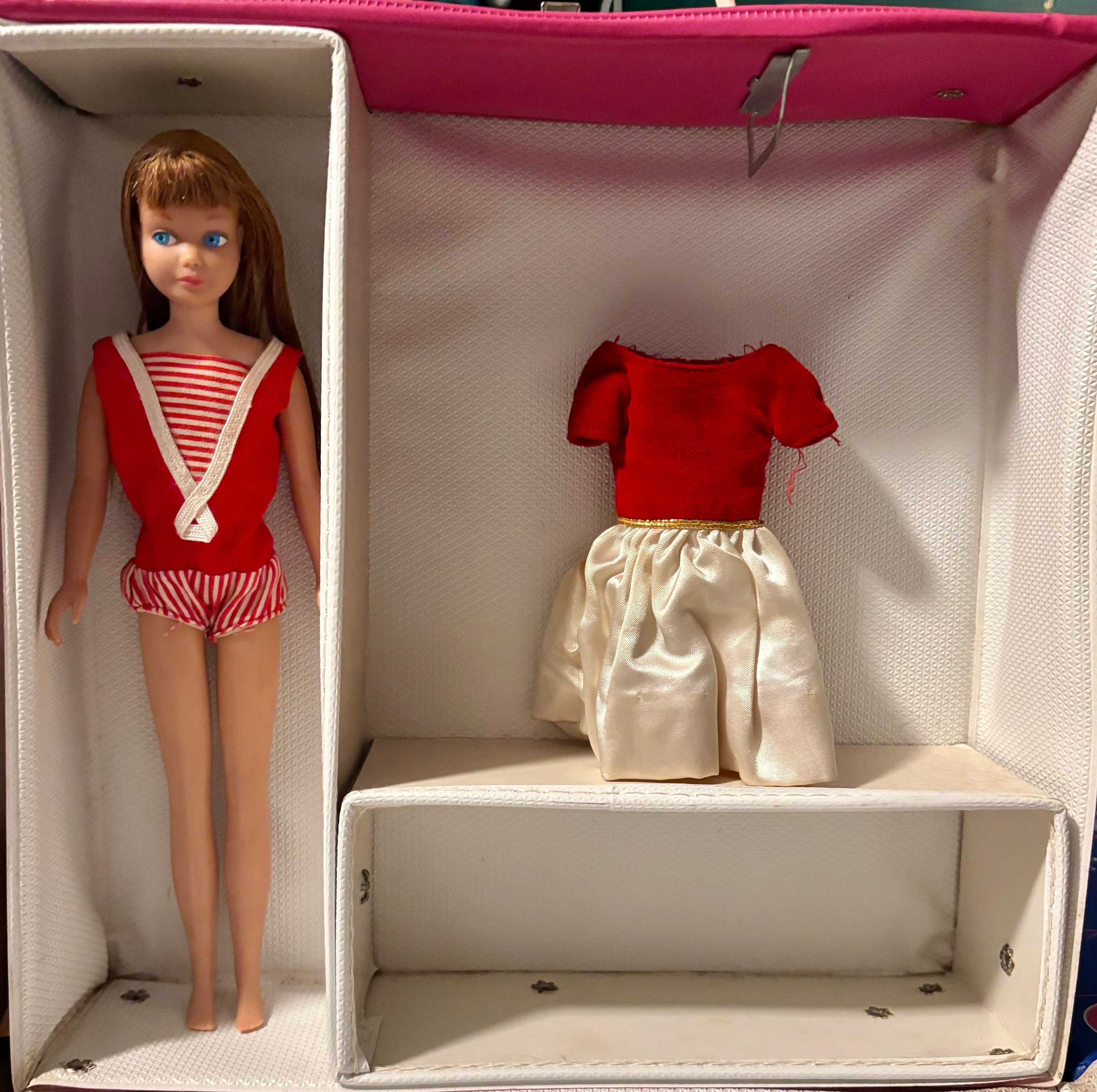 1963 Skipper W/ 1969 Case & 2 Outfits - Etsy