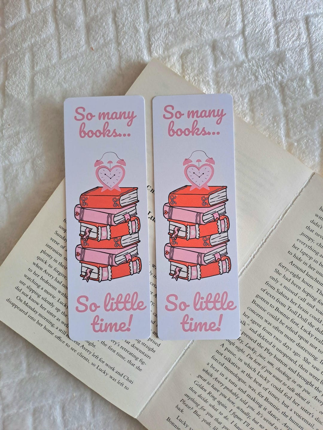 So Many Books so Little Time Bookmark: Booklover Gift, Pink and Red ...