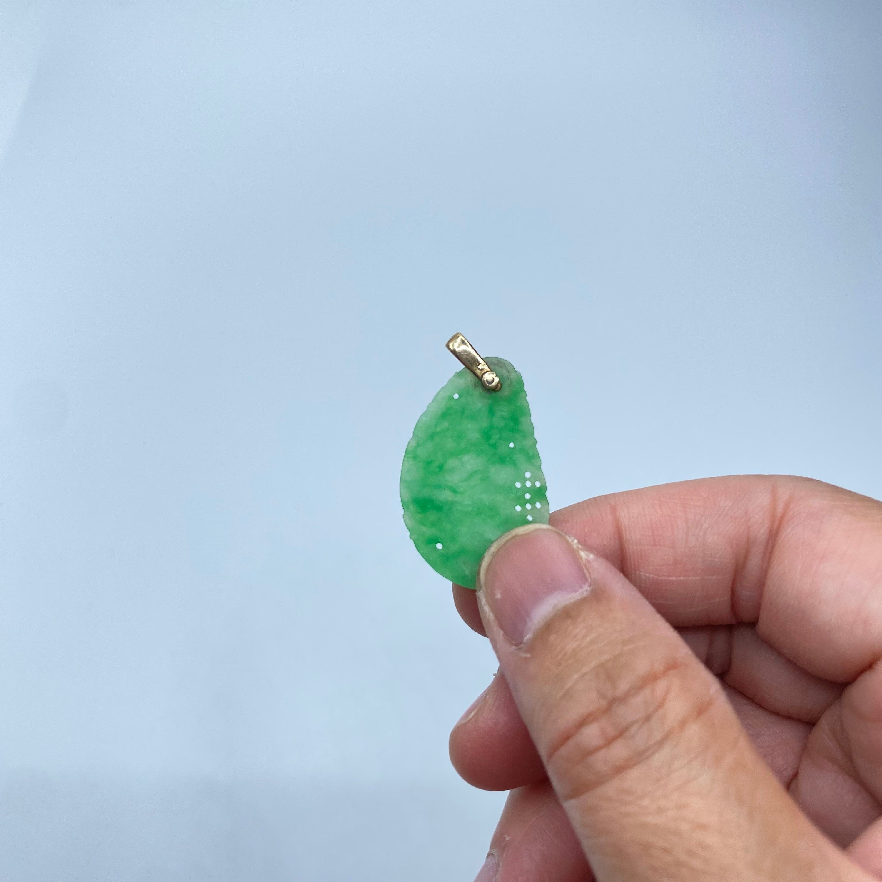 Vintage 14K Translucent Vivid Green Jade Pendant | Kidney Shape | 14K ...