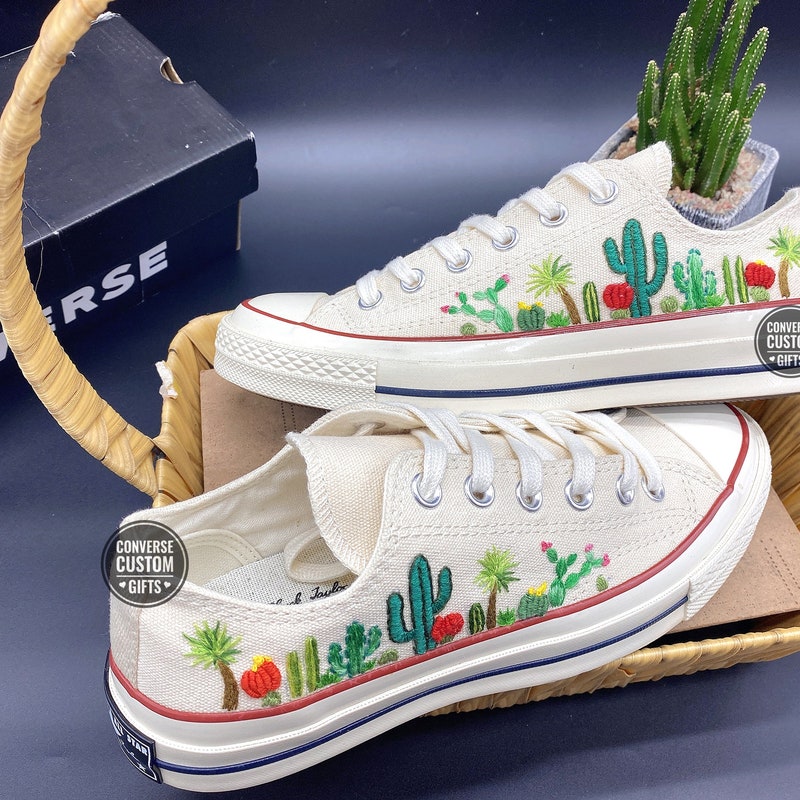 Custom Painted Converse - Etsy