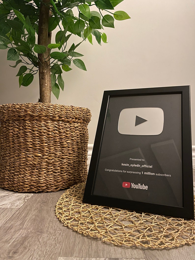CUSTOM UTUBE CREATOR Awards - Etsy