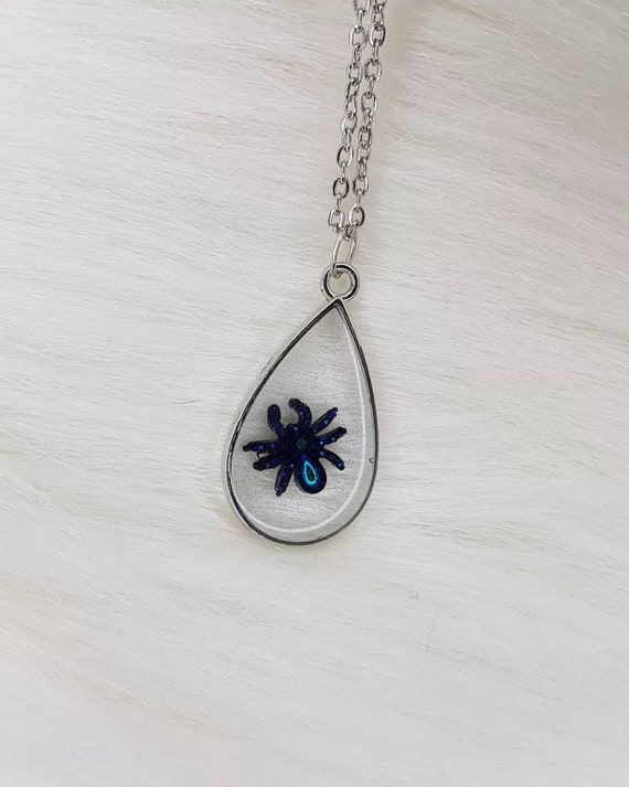 Resin Spider Pendant Necklace - Etsy