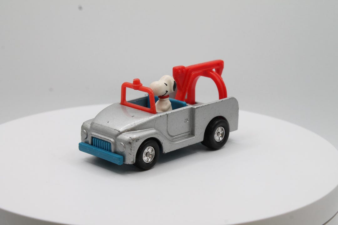 1982 Aviva Peanuts Snoopy Tow Truck No.c23 - Etsy
