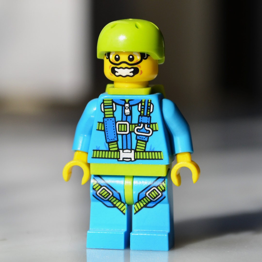 Skydiver - Genuine LEGO® Minifigure / Thrill-seeker Adrenaline Junkie ...