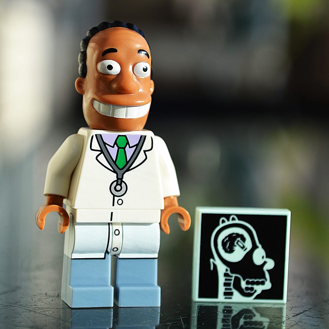 Dr. Hibbert - Genuine LEGO® Minifigure / With Homer's X-ray Image of ...