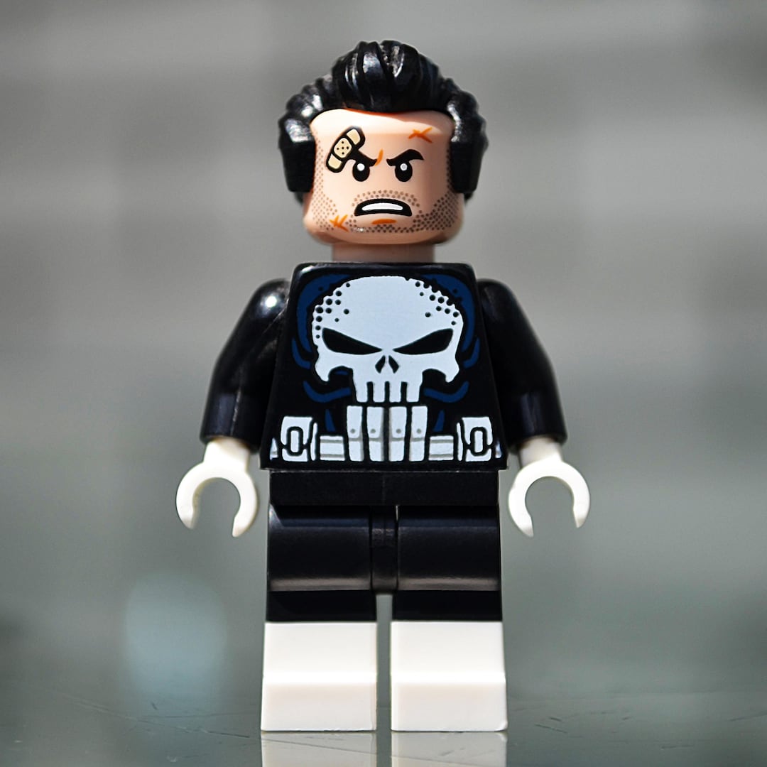 The Punisher - Genuine LEGO® Minifigure / From Set 76178-1 Daily Bugle ...