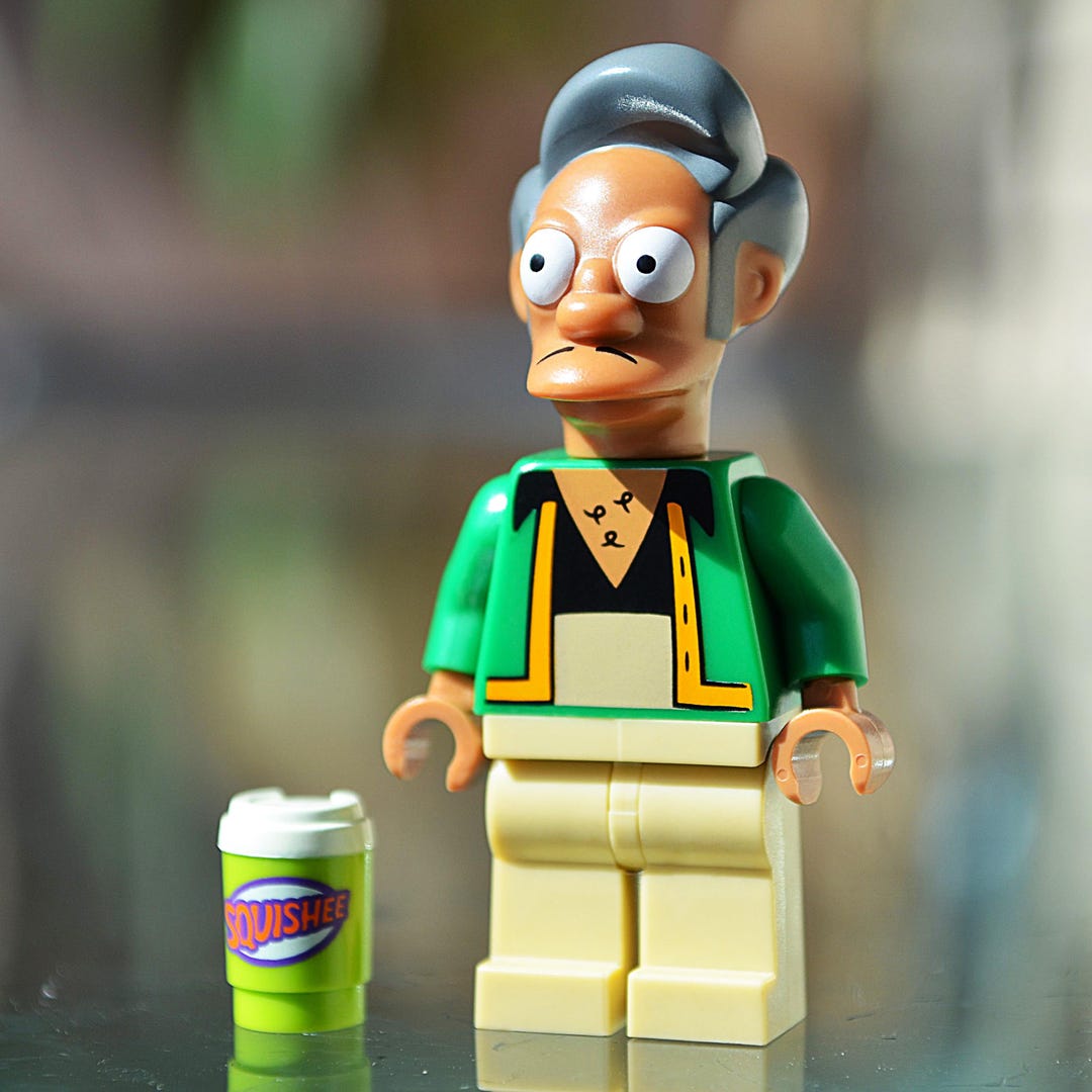 Apu Nahasapeemapetilon - minifigura LEGO® genuina // con vaso de bebida ...