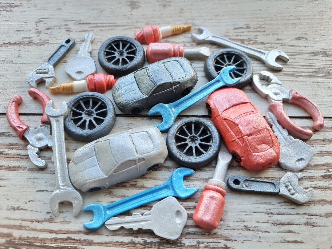 24 Pcs. Fondant Screwdriver, Screws, Tires, Spark Plugs, Keys, Car ...