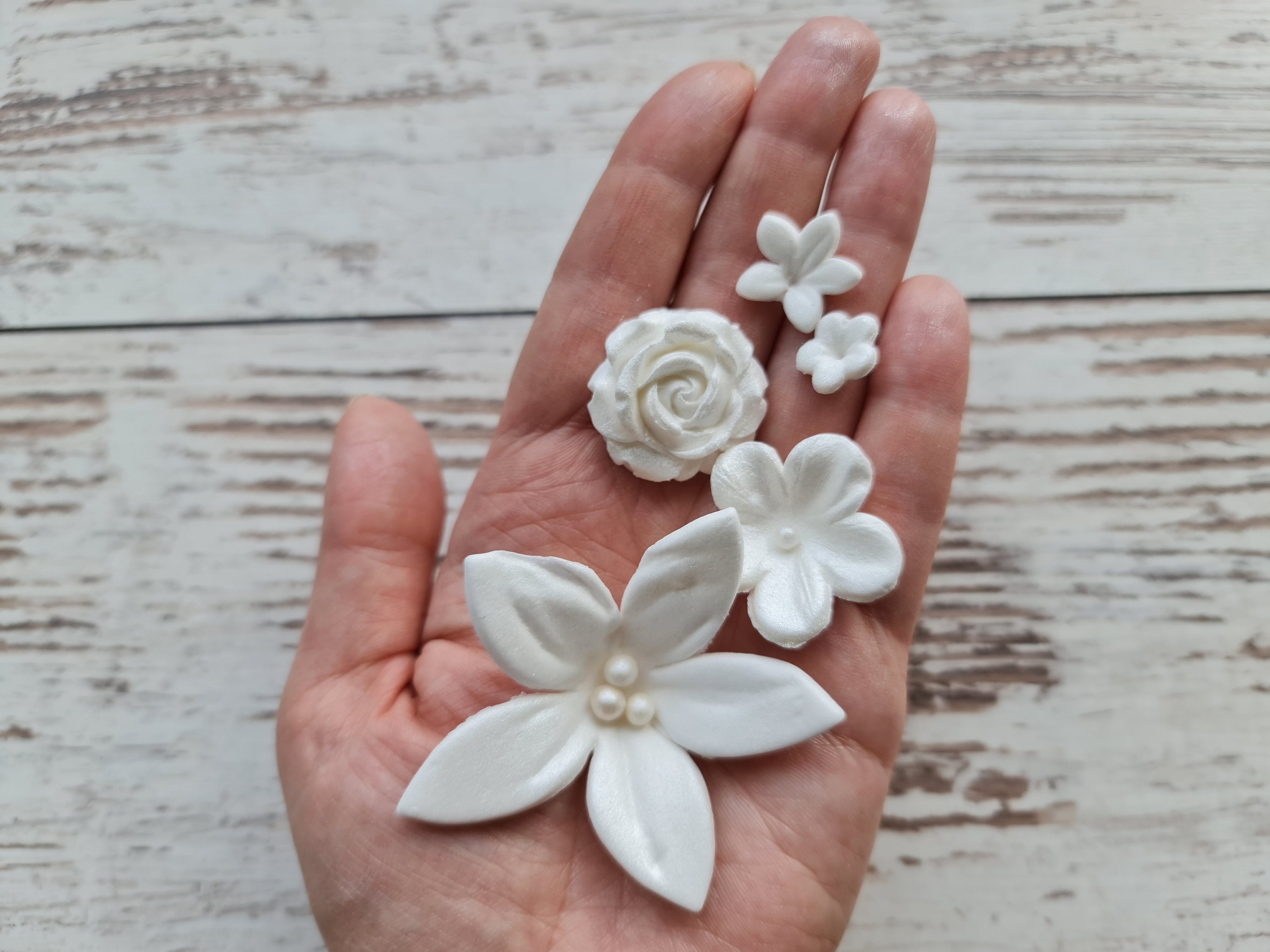 50 Pcs. Sugar Fondant Wedding Flowers Cake Topper White - Etsy