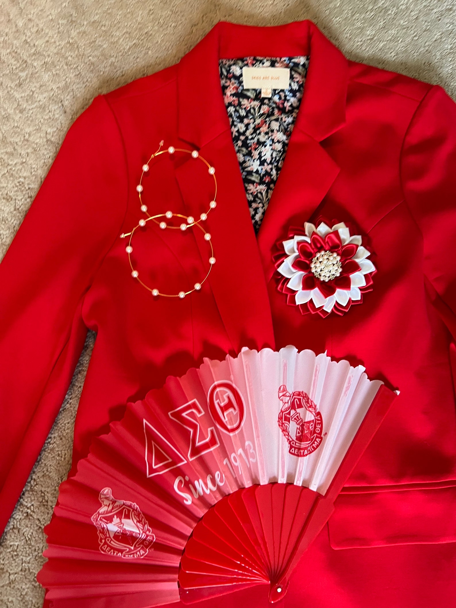 DST Inspired Brooch- Red and White Floral Brooch | Devastating Diva Pin ...
