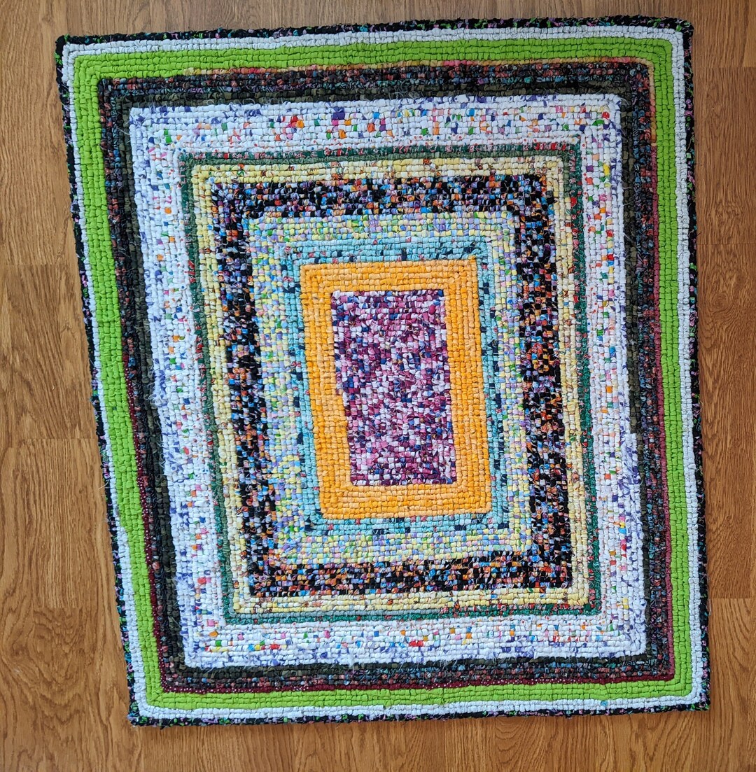 Green Lockerhook Medium Rug - Etsy