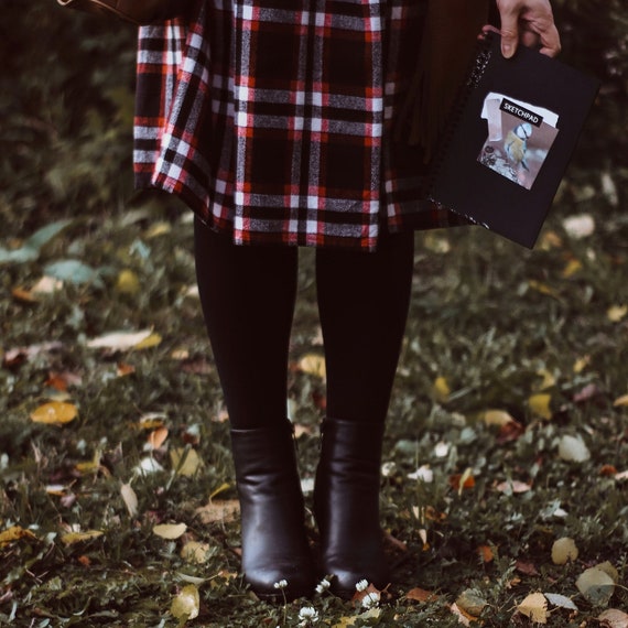 Lydia Perfume Oil 8.5 Ml Gothic Ghost Apothecary Blend - Etsy