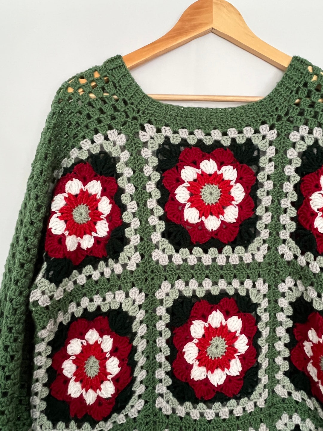 Granny Square Jumper, Crochet Jumper, Crochet Jumper Pattern, Christmas Crochet, Women's Crochet ...