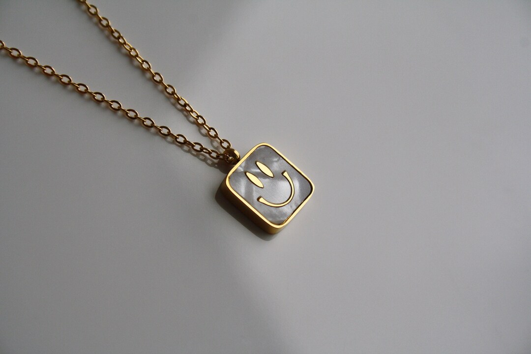 Smiley Shell Necklace Gold Stainless Steel Silver Happy Smile Face ...