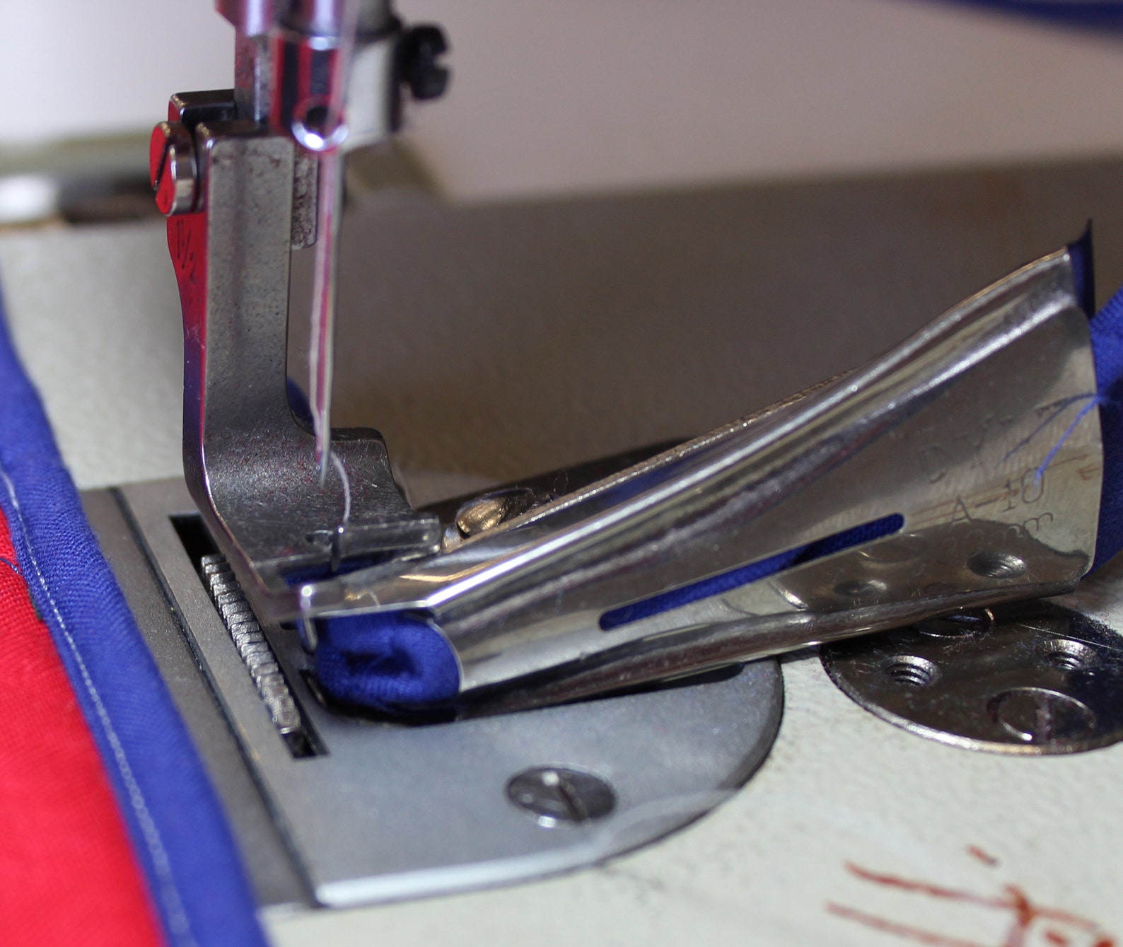 Perfect 30 Mm Edge Binding Pro Binding Set Complete W/ Folder, Foot ...