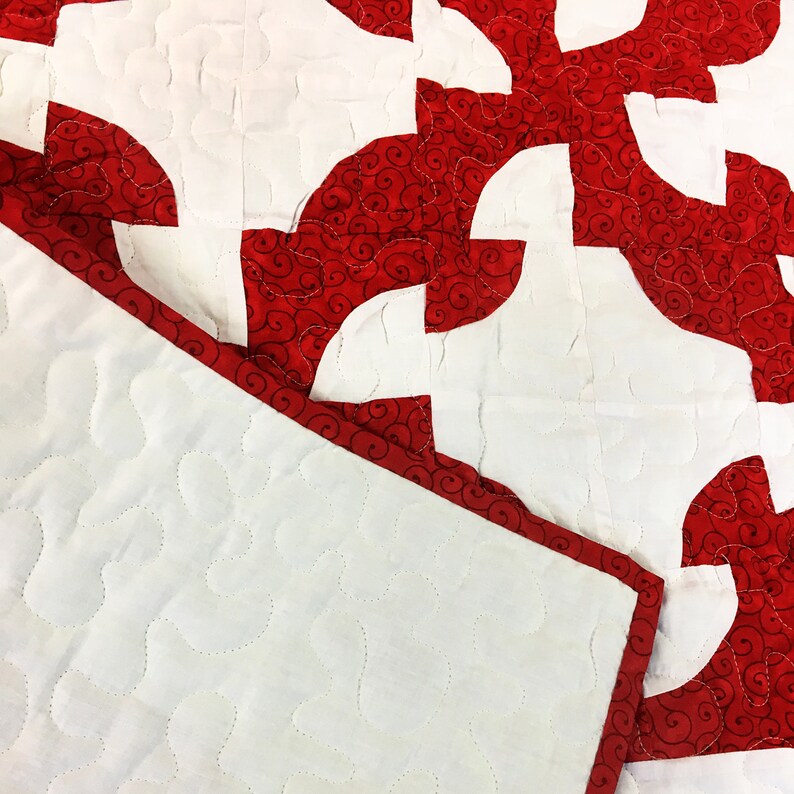 Patchwork Red & White Drunkards Path FINISHED QUILT - Etsy