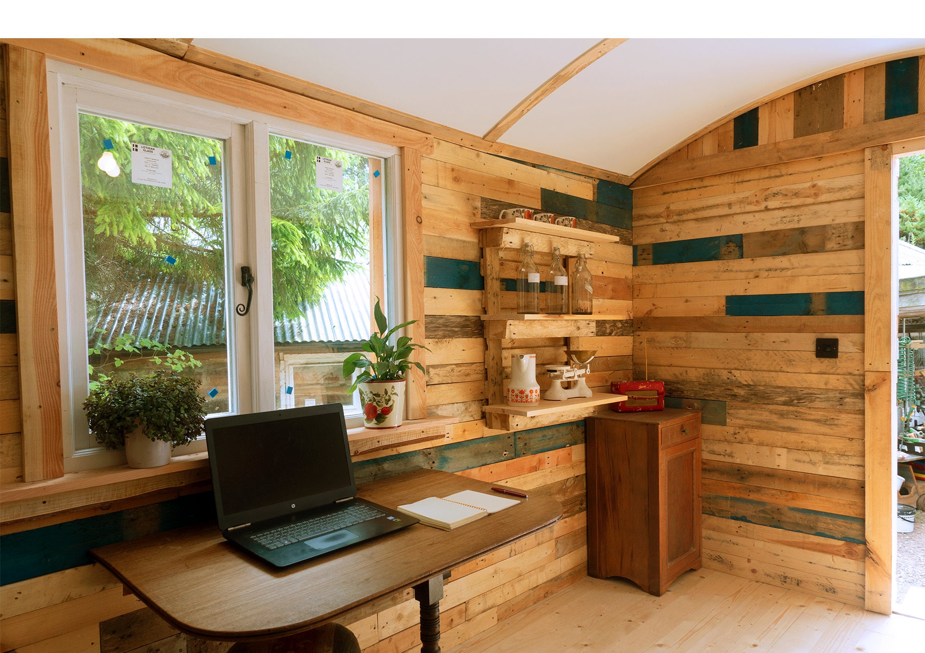 Rustic Off-grid Office Shepherds Hut - Etsy UK