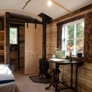 Bespoke Larch Shepherds Hut - Etsy UK